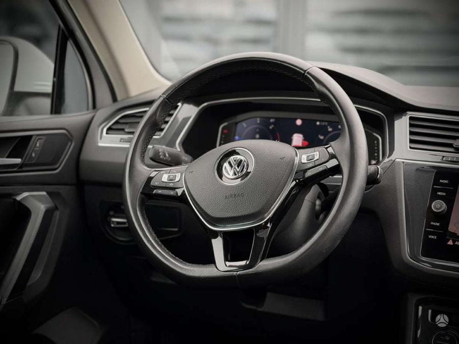 Balts Volkswagen Tiguan 2019 Tauragė, ar dzinēja tilpumu 2.00 L un nobraukumu 252 tūkst. km par 14400 €, foto 33 vietnē AUTOMOTO.COM.LV