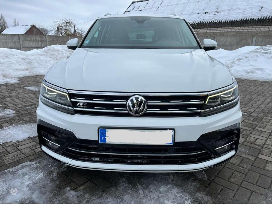 Balts Volkswagen Tiguan 2019 Tauragė, ar dzinēja tilpumu 1.97 L un nobraukumu 205 tūkst. km par 17700 €, foto 8 vietnē AUTOMOTO.COM.LV