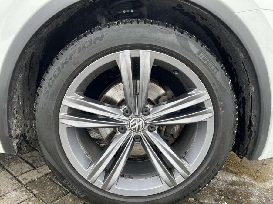 Balts Volkswagen Tiguan 2019 Tauragė, ar dzinēja tilpumu 1.97 L un nobraukumu 205 tūkst. km par 17700 €, foto 10 vietnē AUTOMOTO.COM.LV