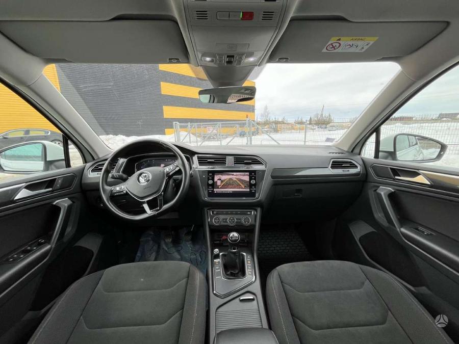 Balts Volkswagen Tiguan 2019 Tauragė, ar dzinēja tilpumu 1.97 L un nobraukumu 205 tūkst. km par 17700 €, foto 15 vietnē AUTOMOTO.COM.LV