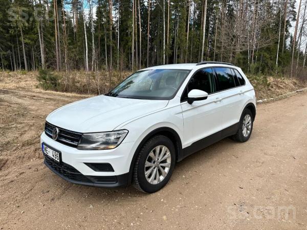 White Volkswagen Tiguan 2019 in Madona, with an engine capacity of 2.00 L and mileage of 332 thousand km for 10500 €, photo 1 on AUTOMOTO.COM.LV