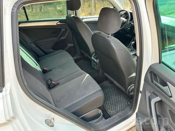 White Volkswagen Tiguan 2019 in Madona, with an engine capacity of 2.00 L and mileage of 332 thousand km for 10500 €, photo 10 on AUTOMOTO.COM.LV