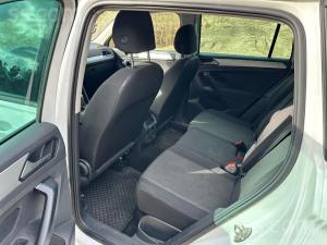 White Volkswagen Tiguan 2019 in Madona, with an engine capacity of 2.00 L and mileage of 332 thousand km for 10500 €, photo 12 on AUTOMOTO.COM.LV