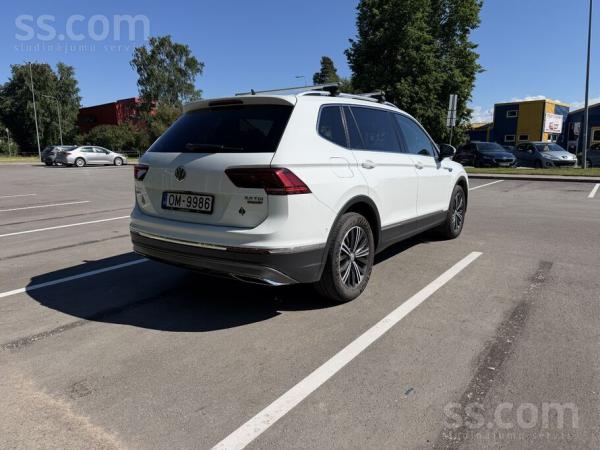 Balts Volkswagen Tiguan 2019 Rīga, ar dzinēja tilpumu 2.00 L un nobraukumu 171 tūkst. km par 19500 €, foto 4 vietnē AUTOMOTO.COM.LV