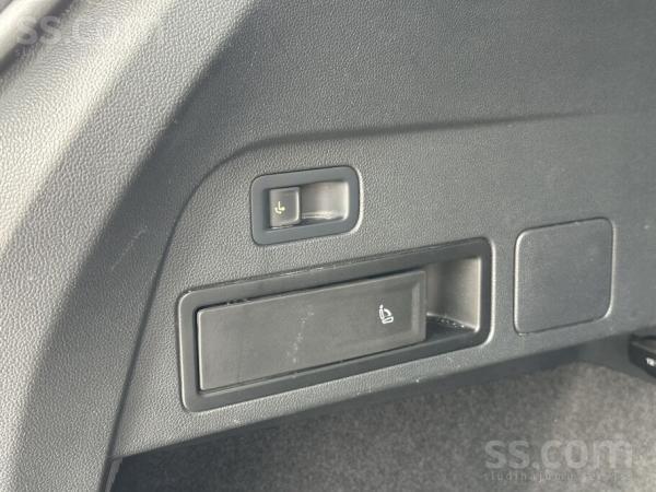 Balts Volkswagen Tiguan 2019 Rīga, ar dzinēja tilpumu 2.00 L un nobraukumu 171 tūkst. km par 19500 €, foto 6 vietnē AUTOMOTO.COM.LV