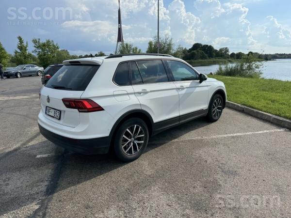 Balts Volkswagen Tiguan 2019 Rīga, ar dzinēja tilpumu 2.00 L un nobraukumu 96 tūkst. km par 21500 €, foto 3 vietnē AUTOMOTO.COM.LV