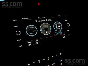 Balts Volkswagen Tiguan 2019 Rīga, ar dzinēja tilpumu 2.00 L un nobraukumu 140 tūkst. km par 25500 €, foto 13 vietnē AUTOMOTO.COM.LV