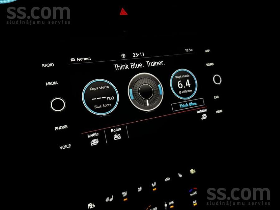 Balts Volkswagen Tiguan 2019 Rīga, ar dzinēja tilpumu 2.00 L un nobraukumu 140 tūkst. km par 25500 €, foto 13 vietnē AUTOMOTO.COM.LV