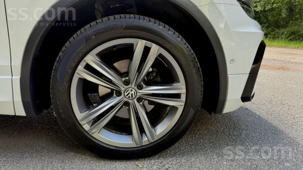 Balts Volkswagen Tiguan 2019 Rīga, ar dzinēja tilpumu 2.00 L un nobraukumu 161 tūkst. km par 21900 €, foto 10 vietnē AUTOMOTO.COM.LV