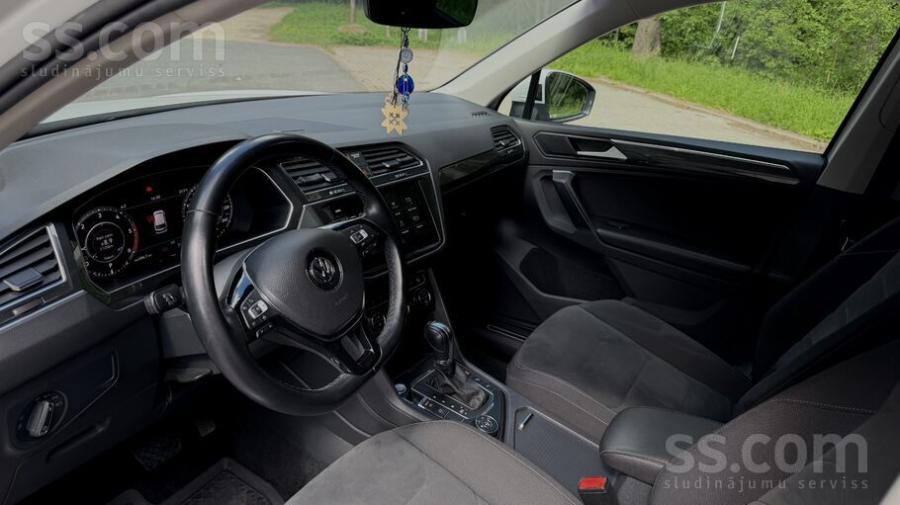 Balts Volkswagen Tiguan 2019 Rīga, ar dzinēja tilpumu 2.00 L un nobraukumu 161 tūkst. km par 21900 €, foto 12 vietnē AUTOMOTO.COM.LV