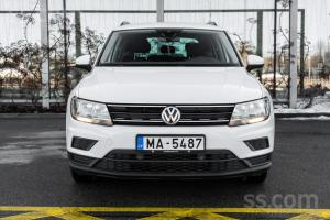 White Volkswagen Tiguan 2019 in Riga, with an engine capacity of 2.00 L and mileage of 195 thousand km for 13000 €, photo 6 on AUTOMOTO.COM.LV