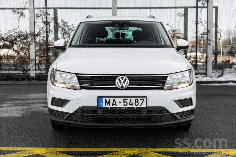 White Volkswagen Tiguan 2019 in Riga, with an engine capacity of 2.00 L and mileage of 195 thousand km for 13000 €, photo 6 on AUTOMOTO.COM.LV