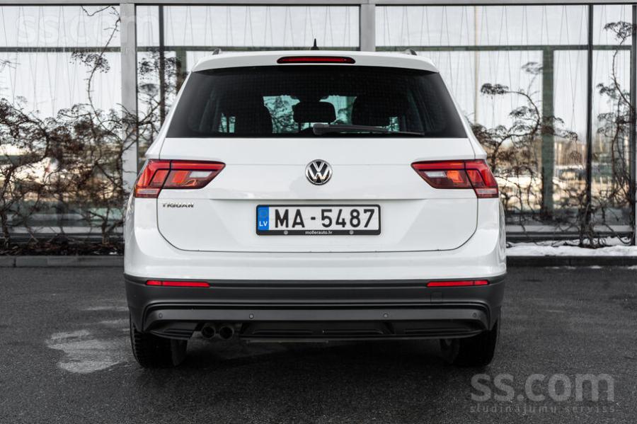 White Volkswagen Tiguan 2019 in Riga, with an engine capacity of 2.00 L and mileage of 195 thousand km for 13000 €, photo 7 on AUTOMOTO.COM.LV