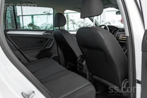 White Volkswagen Tiguan 2019 in Riga, with an engine capacity of 2.00 L and mileage of 195 thousand km for 13000 €, photo 10 on AUTOMOTO.COM.LV