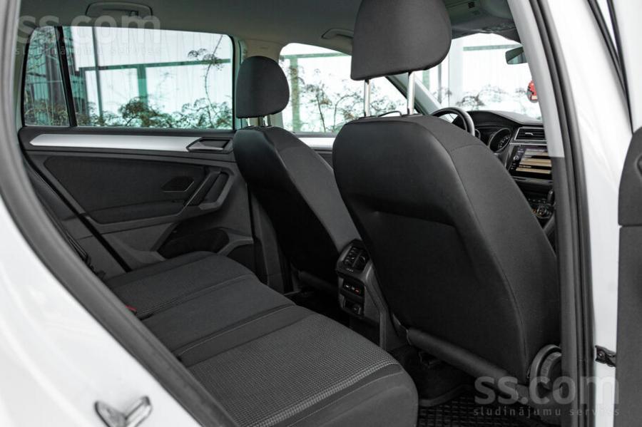 White Volkswagen Tiguan 2019 in Riga, with an engine capacity of 2.00 L and mileage of 195 thousand km for 13000 €, photo 10 on AUTOMOTO.COM.LV