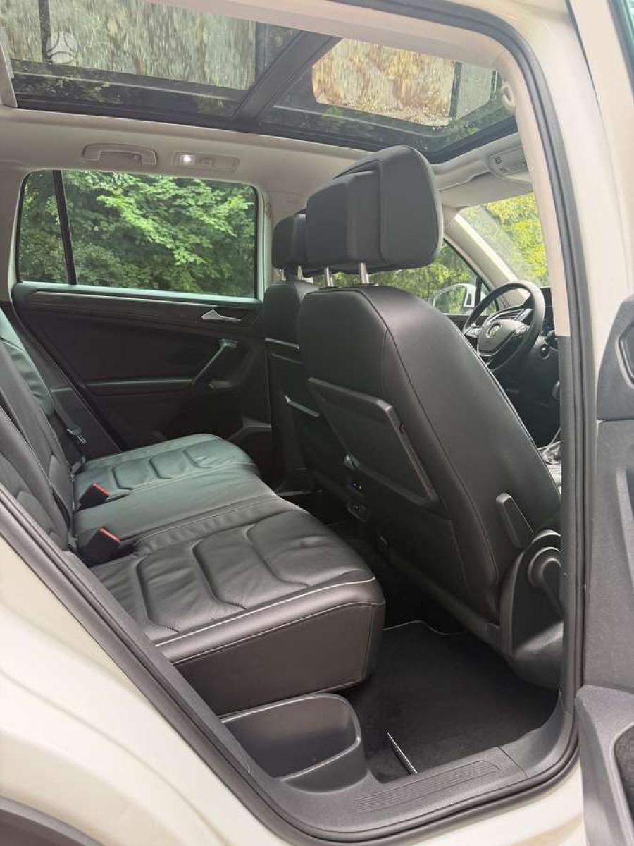 White Volkswagen Tiguan 2019 in Taurage, with an engine capacity of 2.00 L and mileage of 278 thousand km for 15500 €, photo 15 on AUTOMOTO.COM.LV
