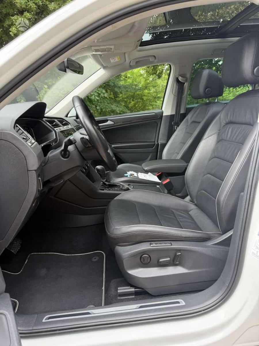 White Volkswagen Tiguan 2019 in Taurage, with an engine capacity of 2.00 L and mileage of 278 thousand km for 15500 €, photo 22 on AUTOMOTO.COM.LV