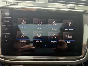 White Volkswagen Tiguan 2019 in Taurage, with an engine capacity of 2.00 L and mileage of 278 thousand km for 15500 €, photo 39 on AUTOMOTO.COM.LV