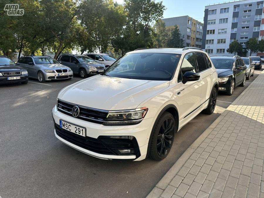 White Volkswagen Tiguan 2019 in Kaunas, with an engine capacity of 2.00 L and mileage of 364 thousand km for 15500 €, photo 3 on AUTOMOTO.COM.LV
