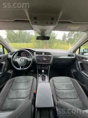White Volkswagen Tiguan 2019 in Cesis, with an engine capacity of 2.00 L and mileage of 155 thousand km for 21850 €, photo 8 on AUTOMOTO.COM.LV