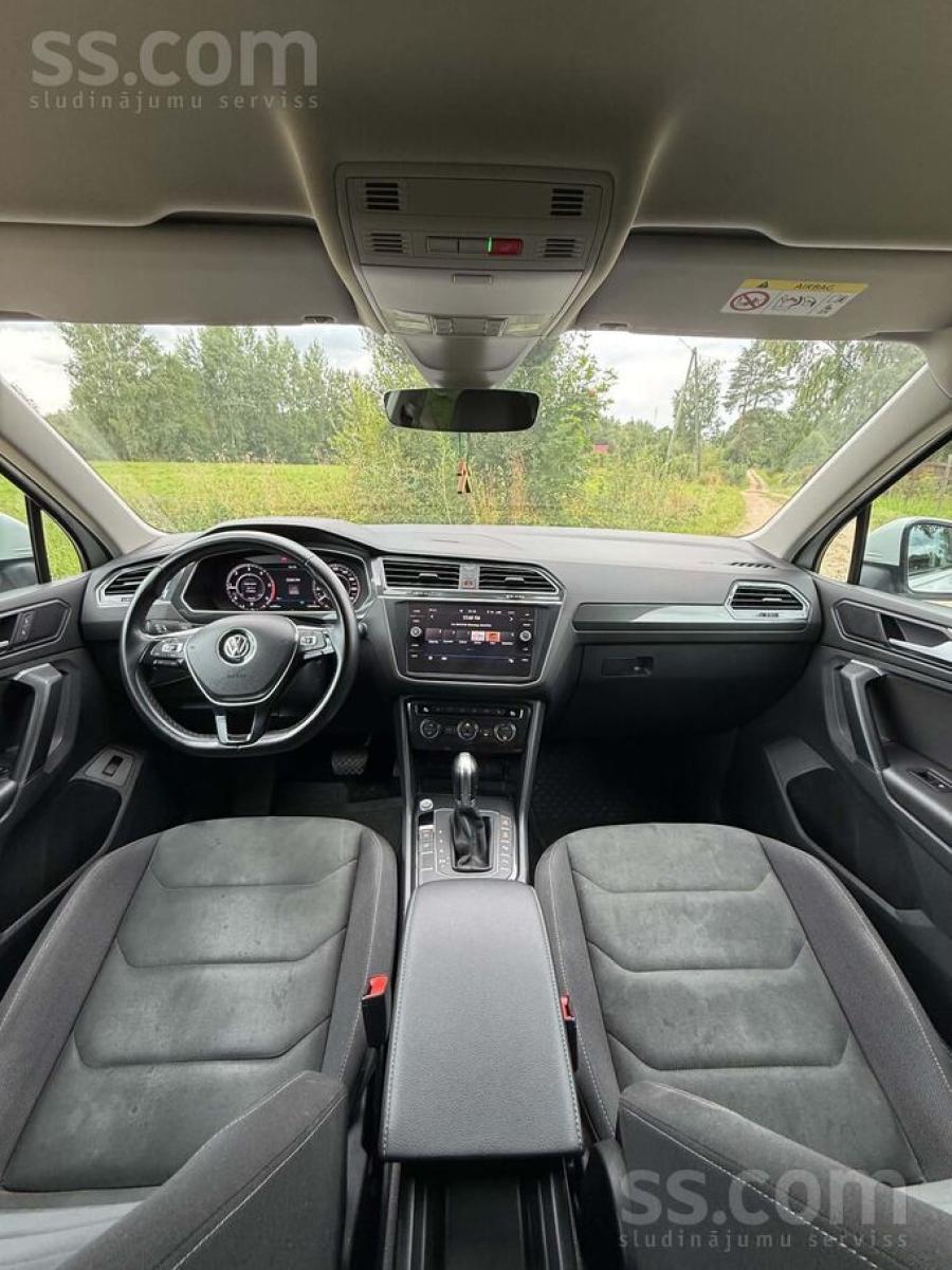 White Volkswagen Tiguan 2019 in Cesis, with an engine capacity of 2.00 L and mileage of 155 thousand km for 21850 €, photo 8 on AUTOMOTO.COM.LV