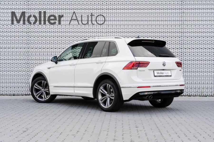 White Volkswagen Tiguan 2019 in Marupe, with an engine capacity of 2.00 L and mileage of 164 thousand km for 22150 €, photo 4 on AUTOMOTO.COM.LV