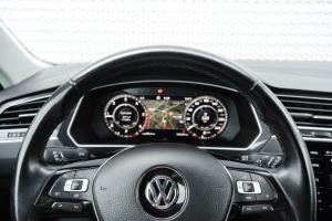 White Volkswagen Tiguan 2019 in Marupe, with an engine capacity of 2.00 L and mileage of 164 thousand km for 22150 €, photo 14 on AUTOMOTO.COM.LV