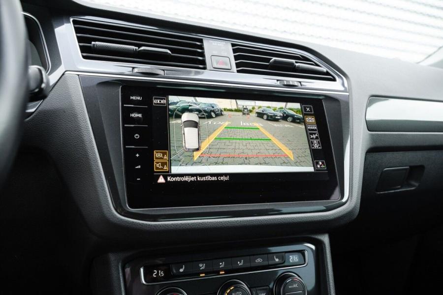 White Volkswagen Tiguan 2019 in Marupe, with an engine capacity of 2.00 L and mileage of 164 thousand km for 22150 €, photo 18 on AUTOMOTO.COM.LV