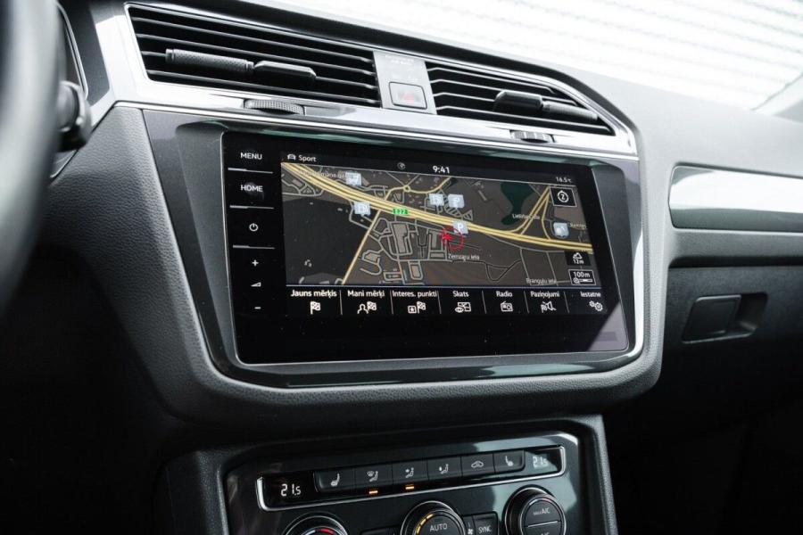 White Volkswagen Tiguan 2019 in Marupe, with an engine capacity of 2.00 L and mileage of 164 thousand km for 22150 €, photo 27 on AUTOMOTO.COM.LV