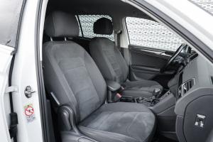 White Volkswagen Tiguan 2019 in Marupe, with an engine capacity of 2.00 L and mileage of 164 thousand km for 22150 €, photo 30 on AUTOMOTO.COM.LV