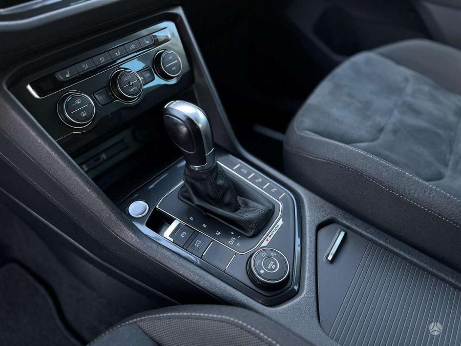 Balts Volkswagen Tiguan 2019 Viļņa, ar dzinēja tilpumu 1.98 L un nobraukumu 92 tūkst. km par 21500 €, foto 20 vietnē AUTOMOTO.COM.LV