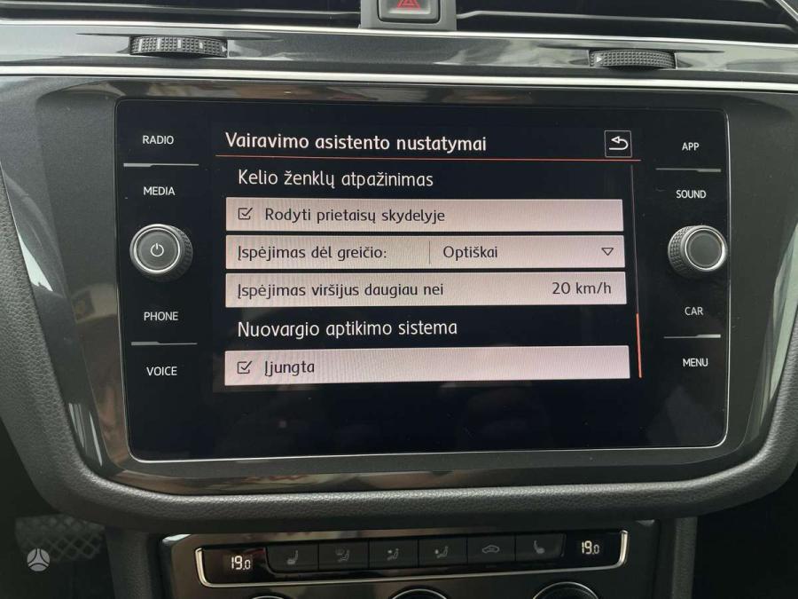 Balts Volkswagen Tiguan 2019 Viļņa, ar dzinēja tilpumu 1.98 L un nobraukumu 92 tūkst. km par 21500 €, foto 22 vietnē AUTOMOTO.COM.LV