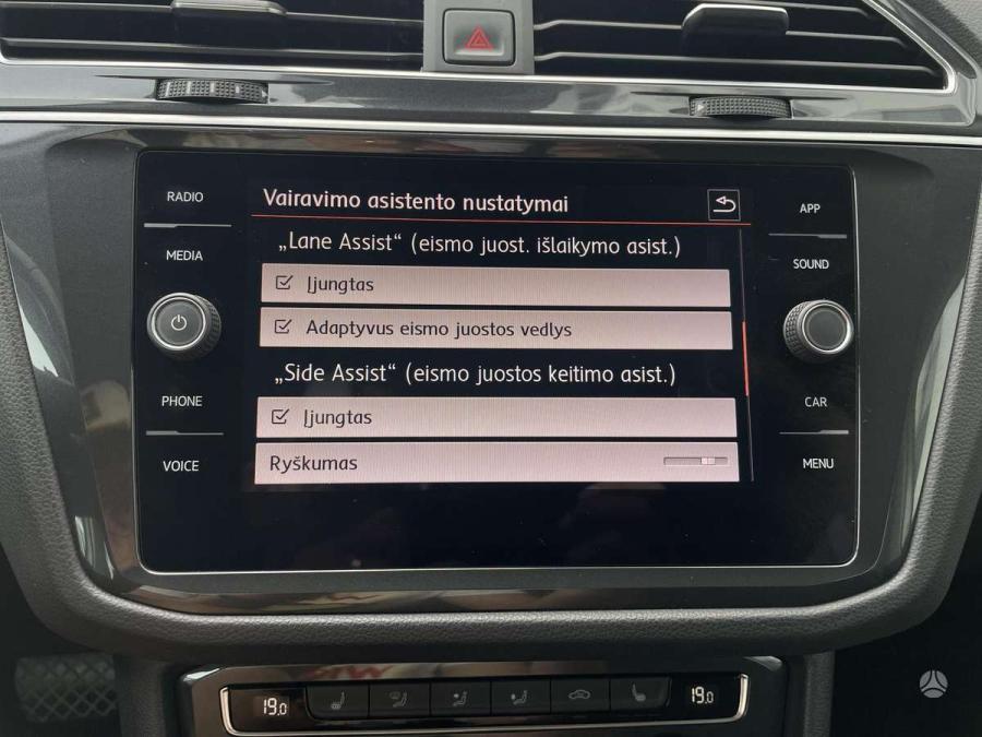 Balts Volkswagen Tiguan 2019 Viļņa, ar dzinēja tilpumu 1.98 L un nobraukumu 92 tūkst. km par 21500 €, foto 23 vietnē AUTOMOTO.COM.LV