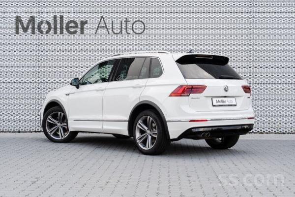 White Volkswagen Tiguan 2019 in Riga, with an engine capacity of 2.00 L and mileage of 164 thousand km for 22150 €, photo 4 on AUTOMOTO.COM.LV