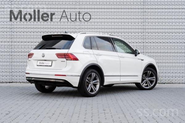 White Volkswagen Tiguan 2019 in Riga, with an engine capacity of 2.00 L and mileage of 164 thousand km for 22150 €, photo 5 on AUTOMOTO.COM.LV