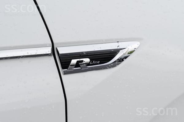 White Volkswagen Tiguan 2019 in Riga, with an engine capacity of 2.00 L and mileage of 164 thousand km for 22150 €, photo 7 on AUTOMOTO.COM.LV