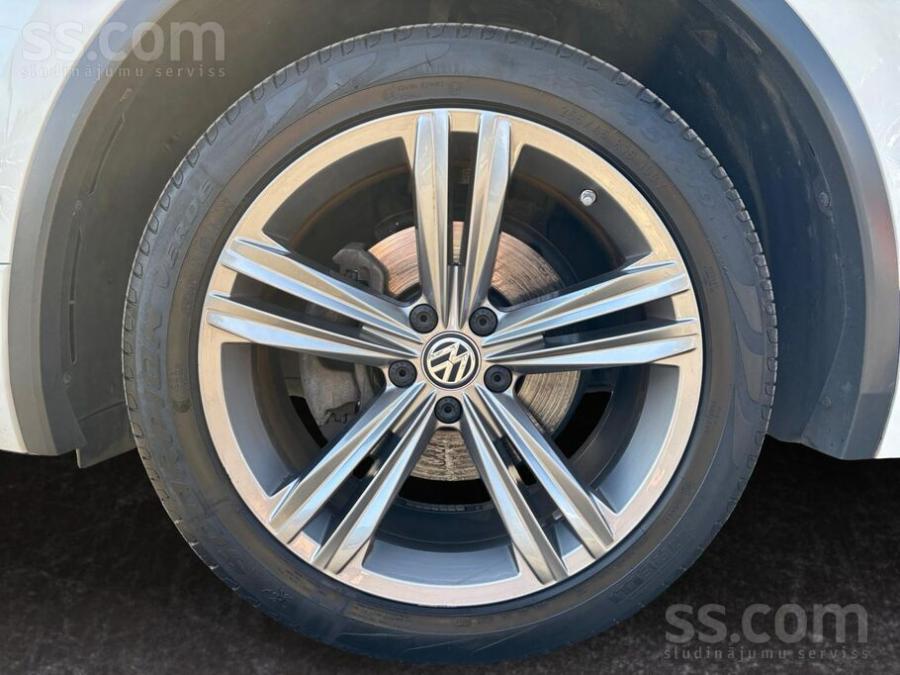 Balts Volkswagen Tiguan 2019 Rīga, ar dzinēja tilpumu 2.00 L un nobraukumu 107 tūkst. km par 21730 €, foto 13 vietnē AUTOMOTO.COM.LV
