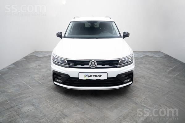 Volkswagen Tiguan 2019 in Tallinn on AUTOMOTO.COM.LV White Volkswagen Tiguan 2019 in Tallinn, with an engine capacity of 2.00 L and mileage of 80 thousand km for 27899 €, photo 5 on AUTOMOTO.COM.LV