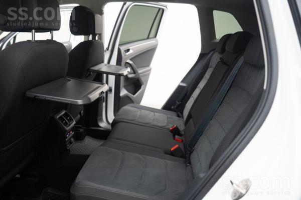 Volkswagen Tiguan 2019 in Tallinn on AUTOMOTO.COM.LV White Volkswagen Tiguan 2019 in Tallinn, with an engine capacity of 2.00 L and mileage of 80 thousand km for 27899 €, photo 10 on AUTOMOTO.COM.LV