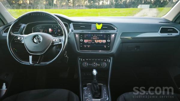 Volkswagen Tiguan 2019 in Riga on AUTOMOTO.COM.LV White Volkswagen Tiguan 2019 in Riga, with an engine capacity of 2.00 L and mileage of 214 thousand km for 18500 €, photo 6 on AUTOMOTO.COM.LV