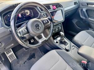 White Volkswagen Tiguan 2019 in Liepaja, with an engine capacity of 2.00 L and mileage of 151 thousand km for 22300 €, photo 8 on AUTOMOTO.COM.LV