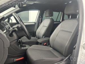 White Volkswagen Tiguan 2019 in Riga, with an engine capacity of 1.50 L and mileage of 212 thousand km for 19300 €, photo 6 on AUTOMOTO.COM.LV