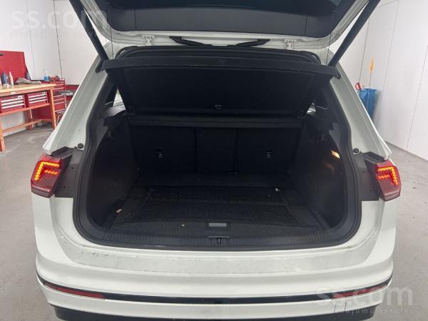 Balts Volkswagen Tiguan 2019 Rīga, ar dzinēja tilpumu 1.50 L un nobraukumu 212 tūkst. km par 19300 €, foto 10 vietnē AUTOMOTO.COM.LV