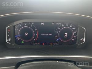 White Volkswagen Tiguan 2019 in Riga, with an engine capacity of 1.50 L and mileage of 212 thousand km for 19300 €, photo 11 on AUTOMOTO.COM.LV