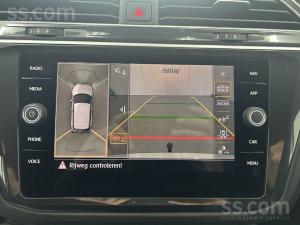 White Volkswagen Tiguan 2019 in Riga, with an engine capacity of 1.50 L and mileage of 212 thousand km for 19300 €, photo 13 on AUTOMOTO.COM.LV