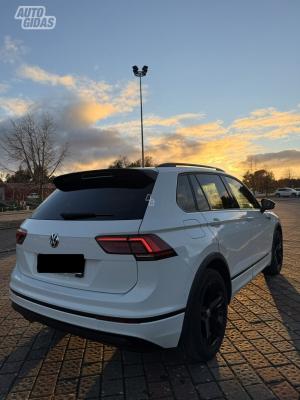 White Volkswagen Tiguan 2019 in Silute, with an engine capacity of 2.00 L and mileage of 100 thousand km for 22000 €, photo 7 on AUTOMOTO.COM.LV