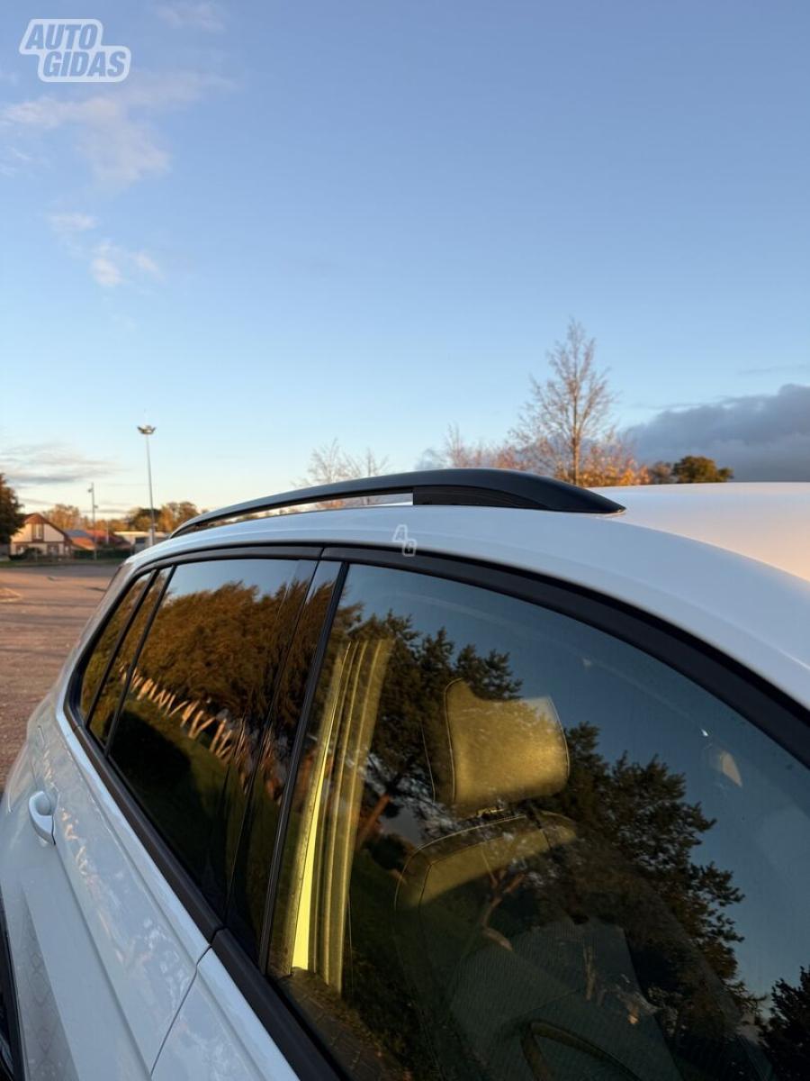 White Volkswagen Tiguan 2019 in Silute, with an engine capacity of 2.00 L and mileage of 100 thousand km for 22000 €, photo 10 on AUTOMOTO.COM.LV