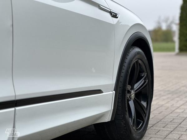 Белый Фольксваген Тигуан 2019 в Вильнюс, объемом двигателя 1.60 л и пробегом 271 тыс. км за 13500 €, фото 11 на AUTOMOTO.COM.LV