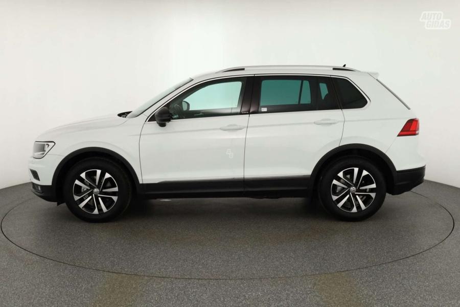 Balts Volkswagen Tiguan 2020 Kauņa, ar dzinēja tilpumu 1.50 L un nobraukumu 96 tūkst. km par 24450 €, foto 2 vietnē AUTOMOTO.COM.LV