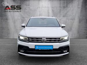 White Volkswagen Tiguan 2020 in Kaunas, with an engine capacity of 2.00 L and mileage of 93 thousand km for 30424 €, photo 8 on AUTOMOTO.COM.LV